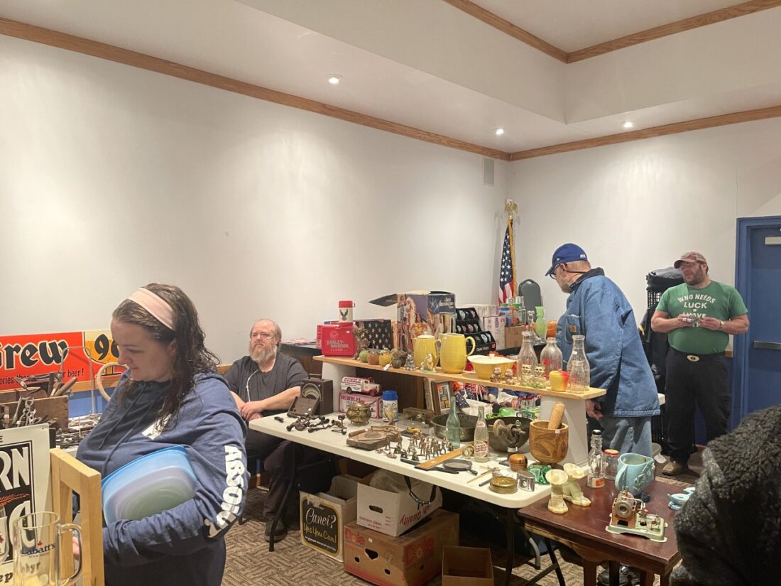 Sold on ‘venue’: Sheridan VFW attracts crowd with market | News, Sports ...